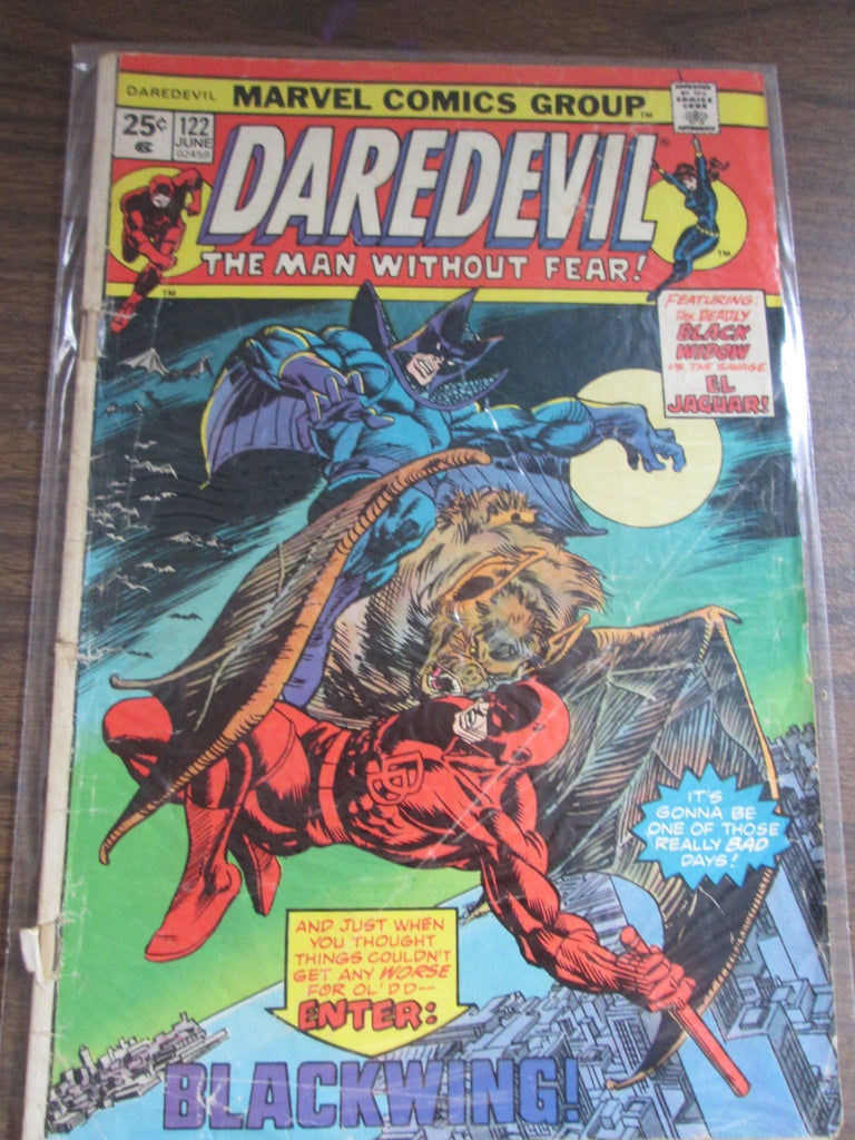 Daredevil #122 – Fun Stuff Super Store